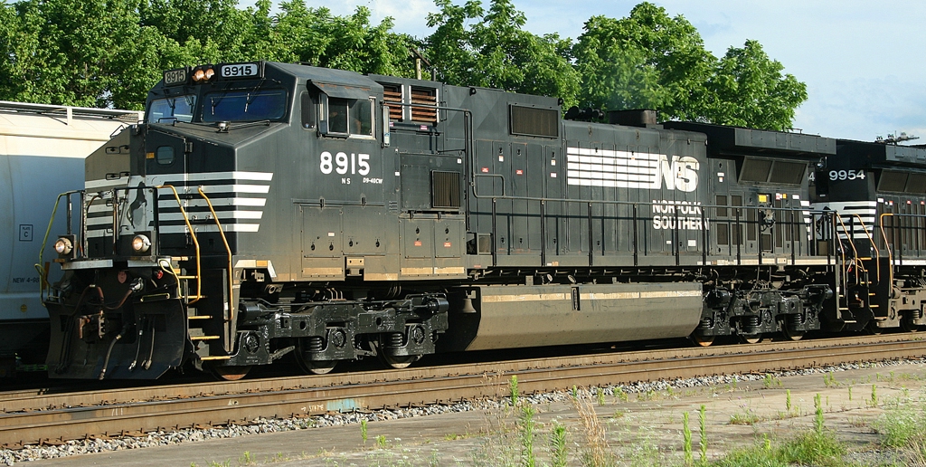 NS 8915